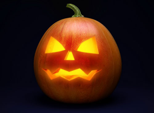 Audrey Leary of Blackberry River Baking Co. in Canaan provides a ...